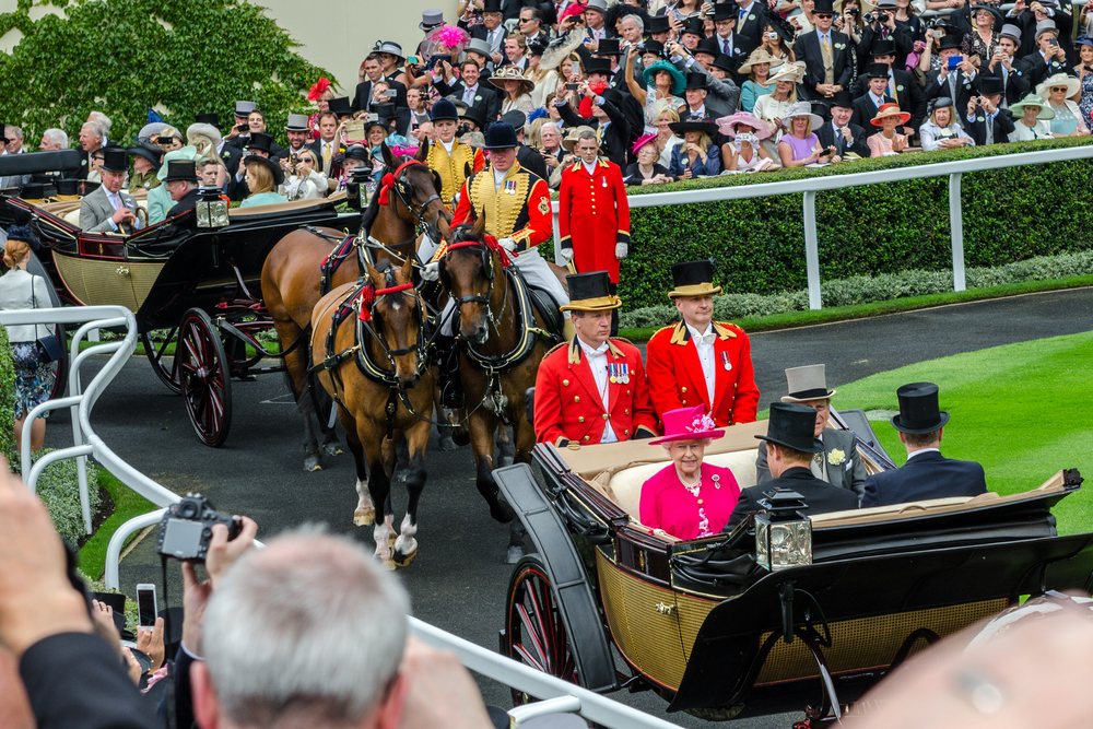 UK Racing praises Elizabeth II as ‘greatest and most influential ...