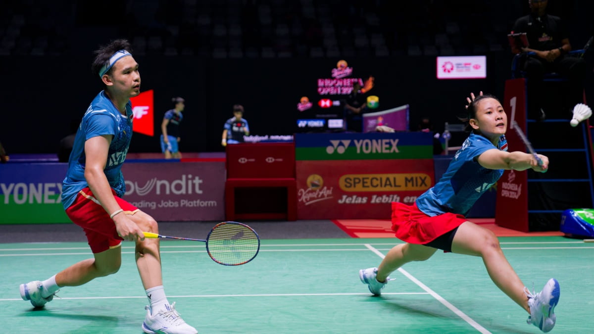 World badminton federation approves synthetic shuttlecock use